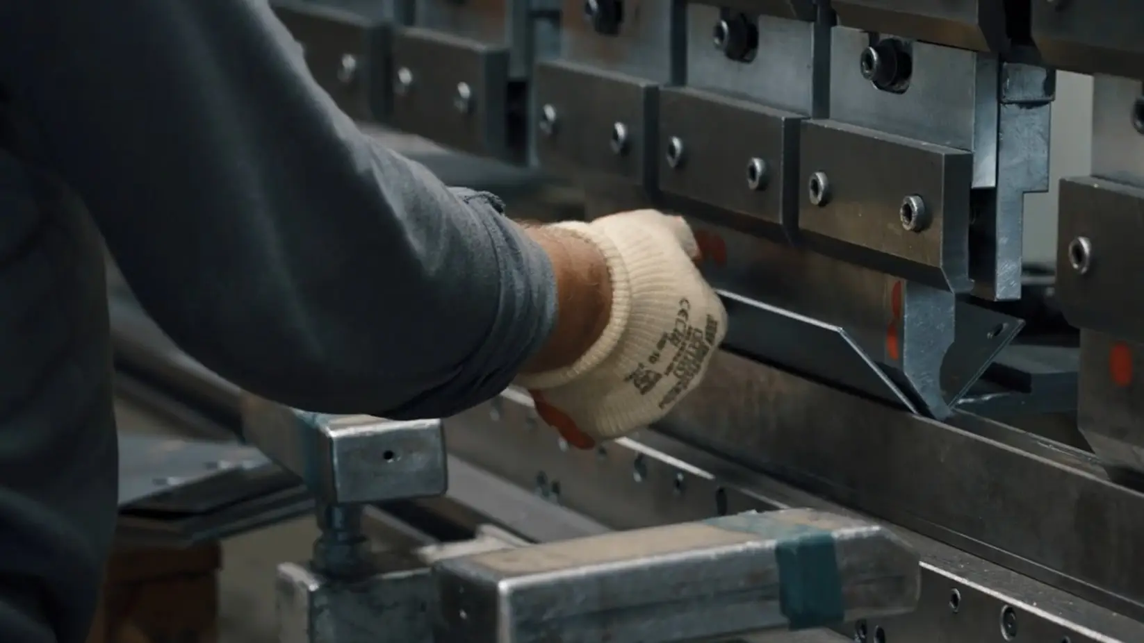 Sheet metal folding | Armetlina